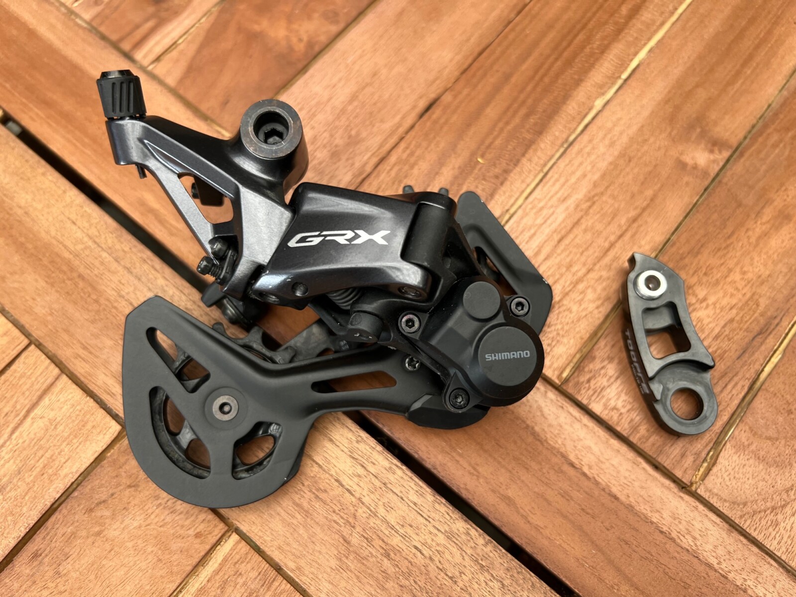 Shimano GRX 12-Speed | Rear Derailleurs | Bike Hub