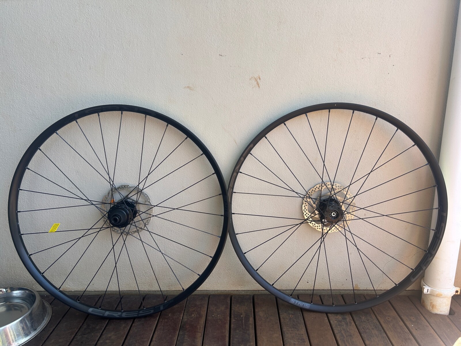 Stans Crest S1 Wheels | Mountain Bike Wheels | Bike Hub