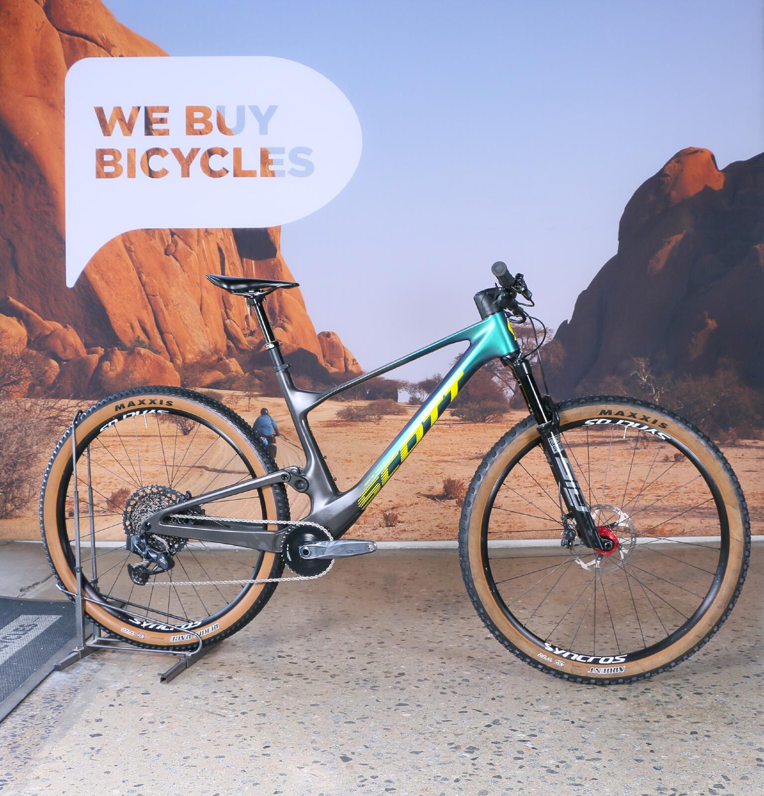 Pre-Owned Scott Spark RC (L) BM10442 (2022) | Dual Suspension Mountain ...