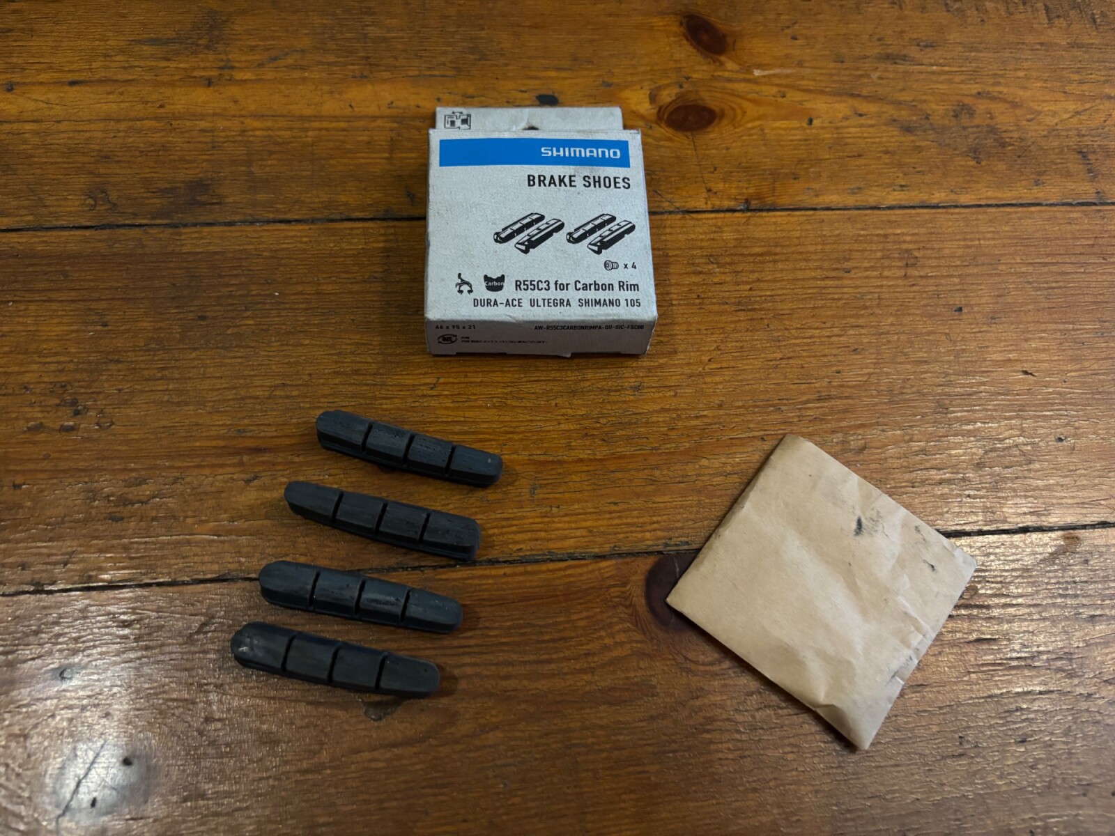 DuraAce Carbon Brake Shoes | Road Bike Brakes | Bike Hub