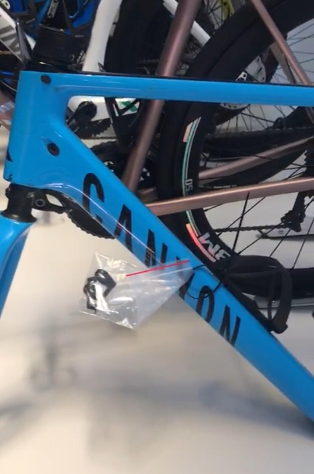 Canyon Ultimate CF SL | Road Bike Frames | Bike Hub