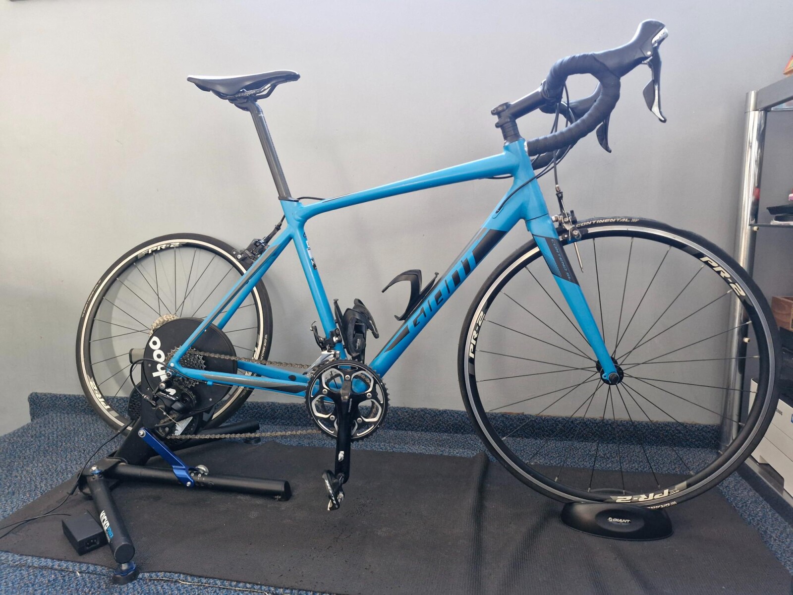 GIANT CONTEND SL | Road Bikes | Bike Hub