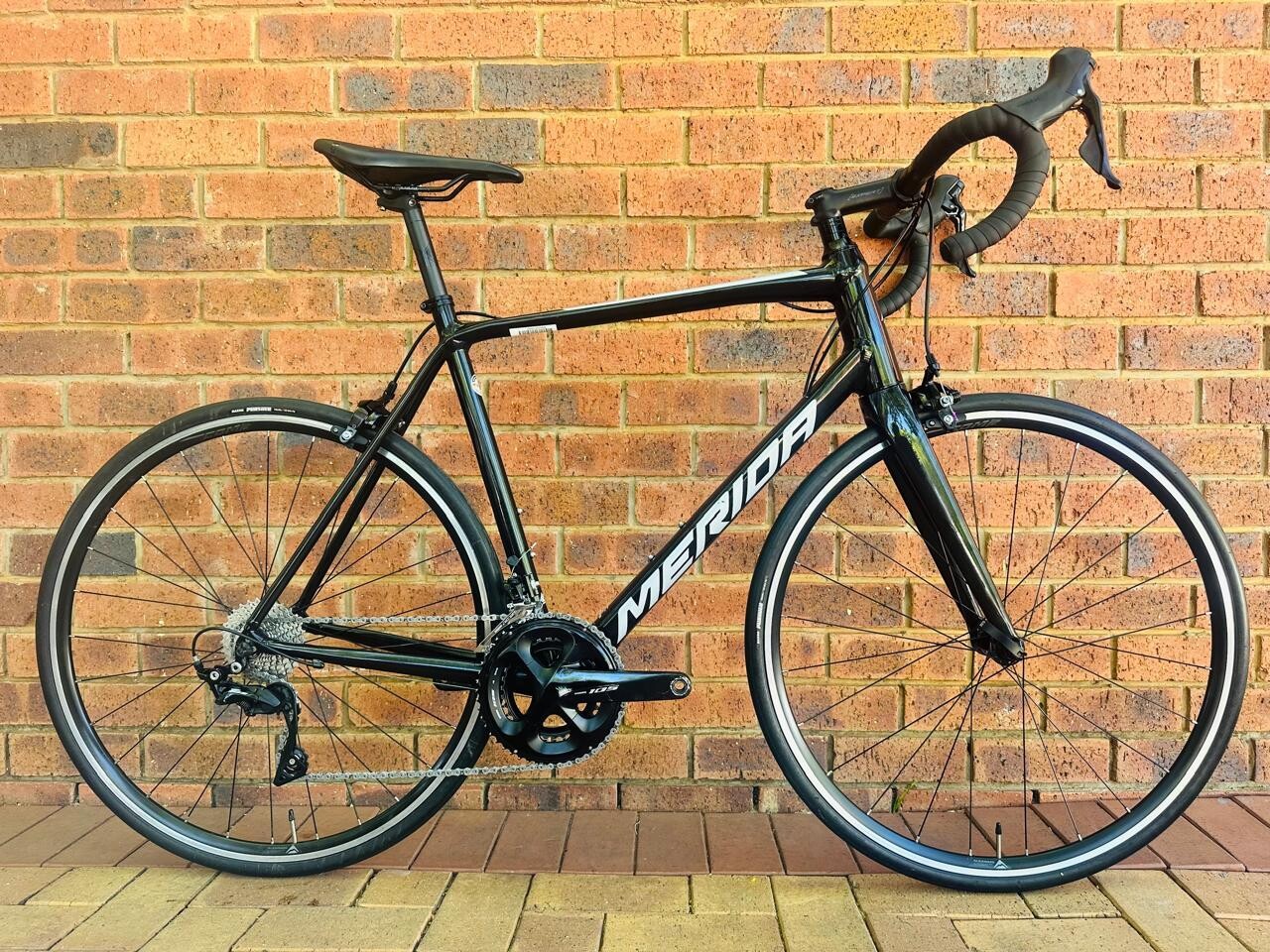 Merida Scultura 400 | Road Bikes | Bike Hub