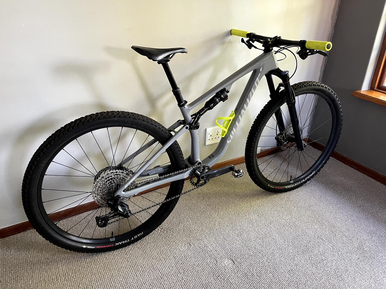Specialzed Epic EVO | Dual Suspension Mountain Bikes | Bike Hub