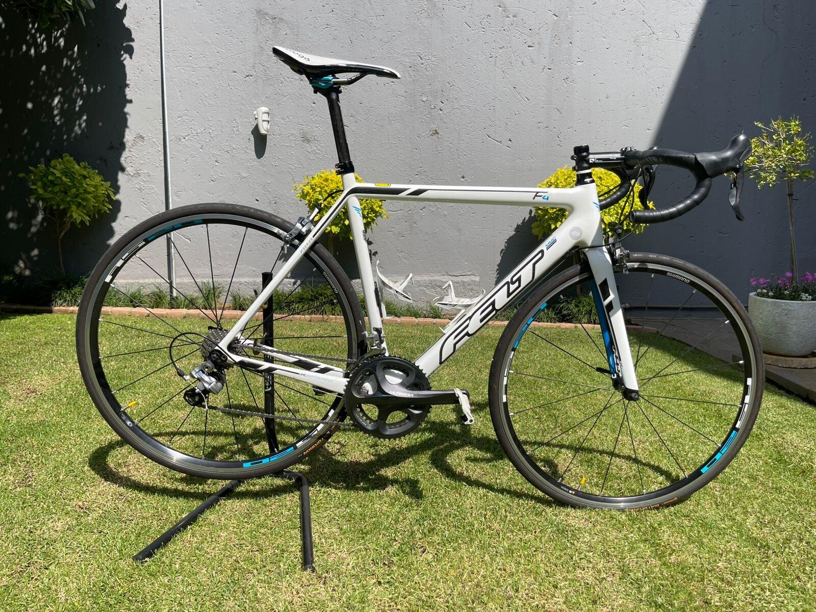 FELT F4 - Full Carbon Ultegra Road Bike | Road Bikes | Bike Hub