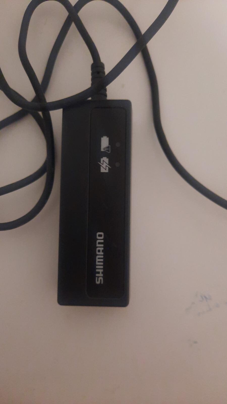 SHIMANO DI2 CHARGER | Batteries & Accessories | Bike Hub