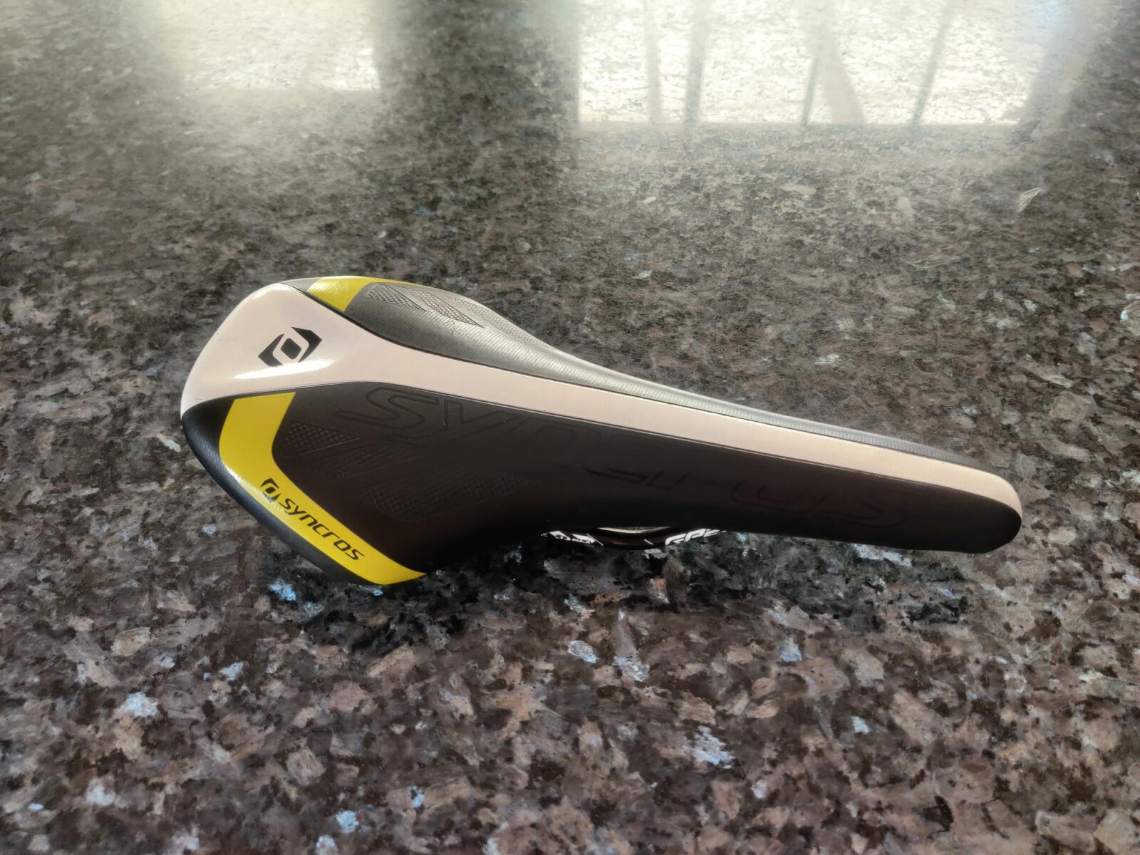 Syncros RP2.5 Saddle 135mm | Saddles | Bike Hub