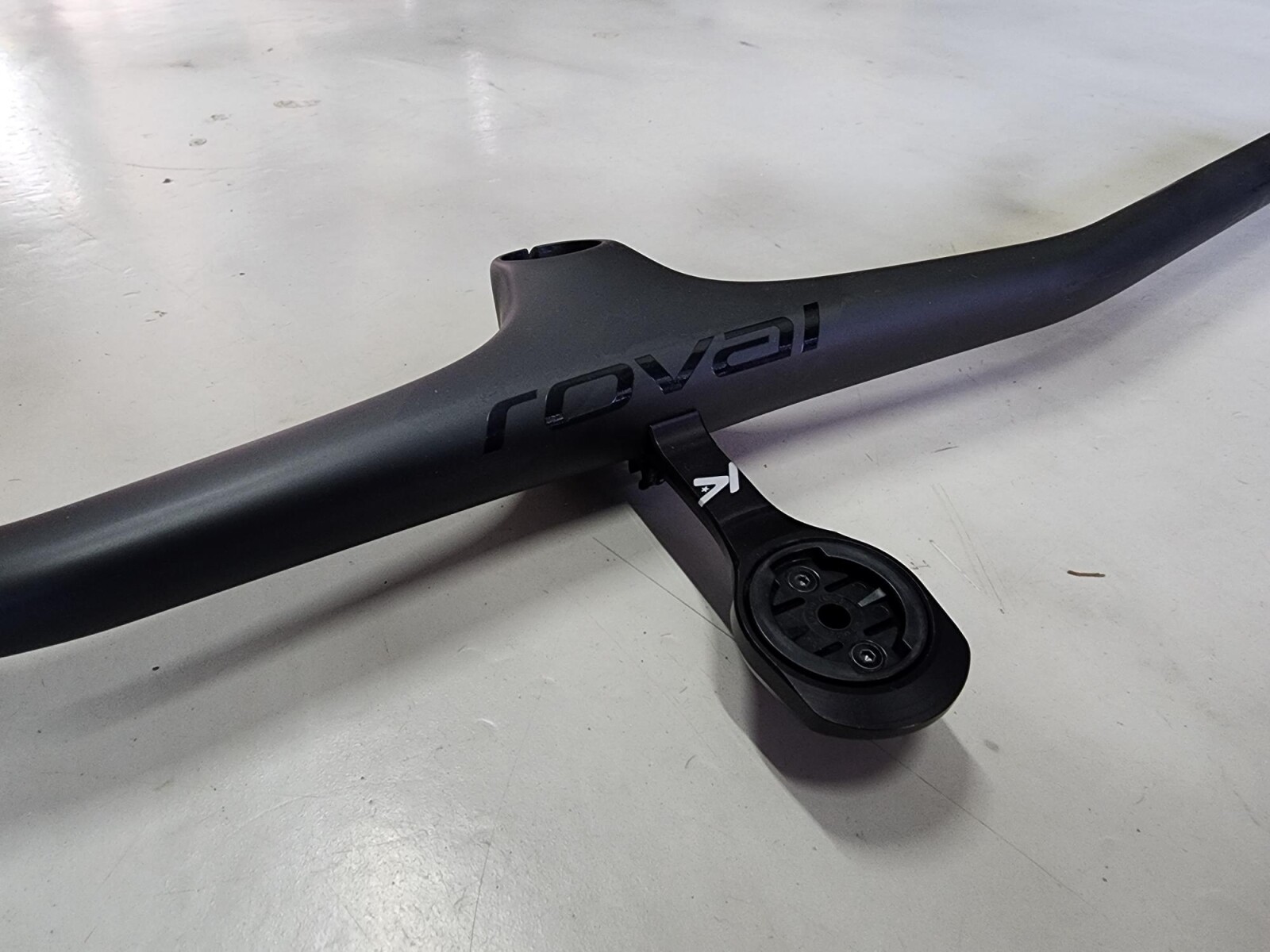 Roval Control Carbon Bars | Handlebars | Bike Hub