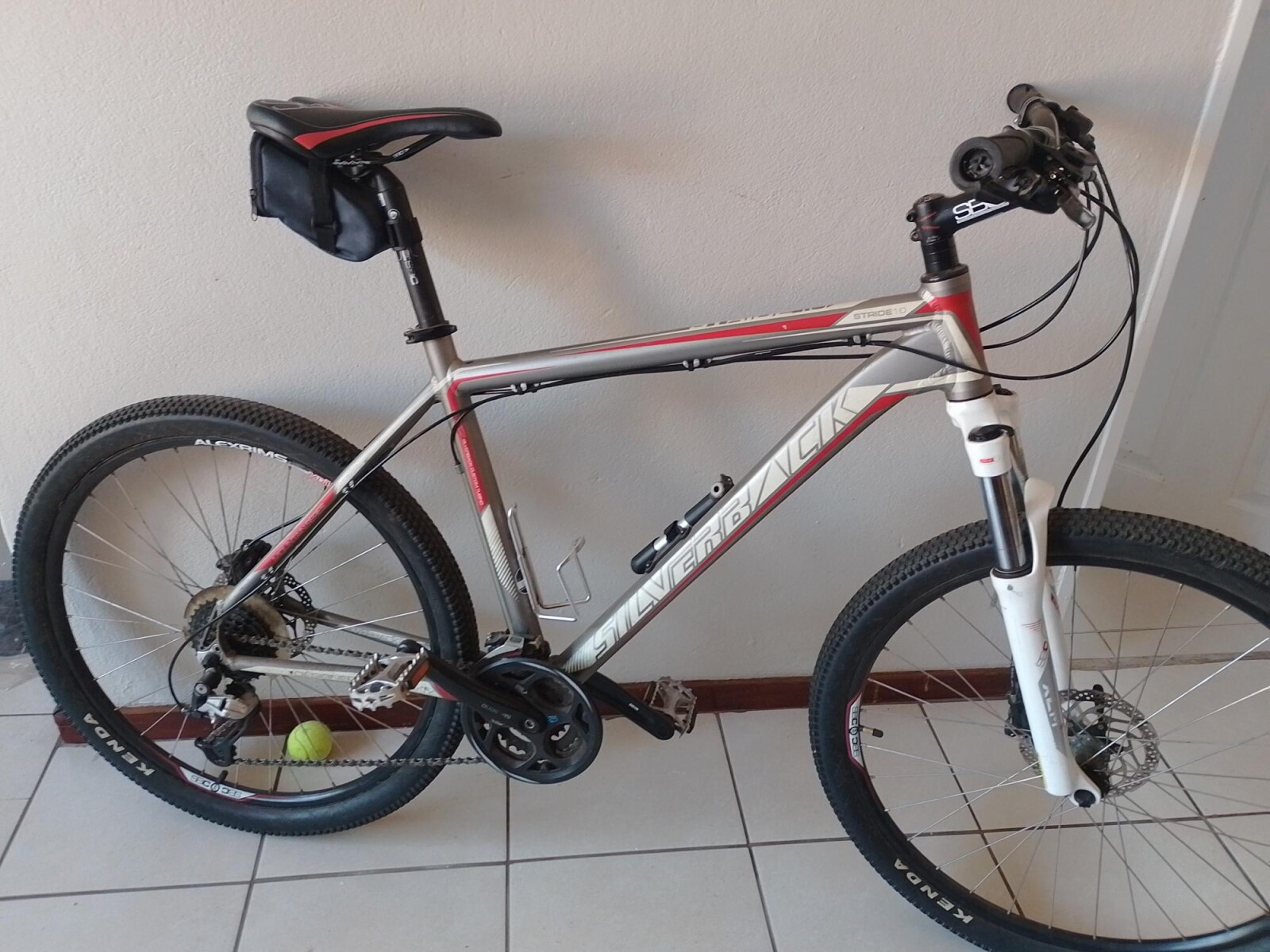 Silverback MTB Large | Hardtail Mountain Bikes | Bike Hub