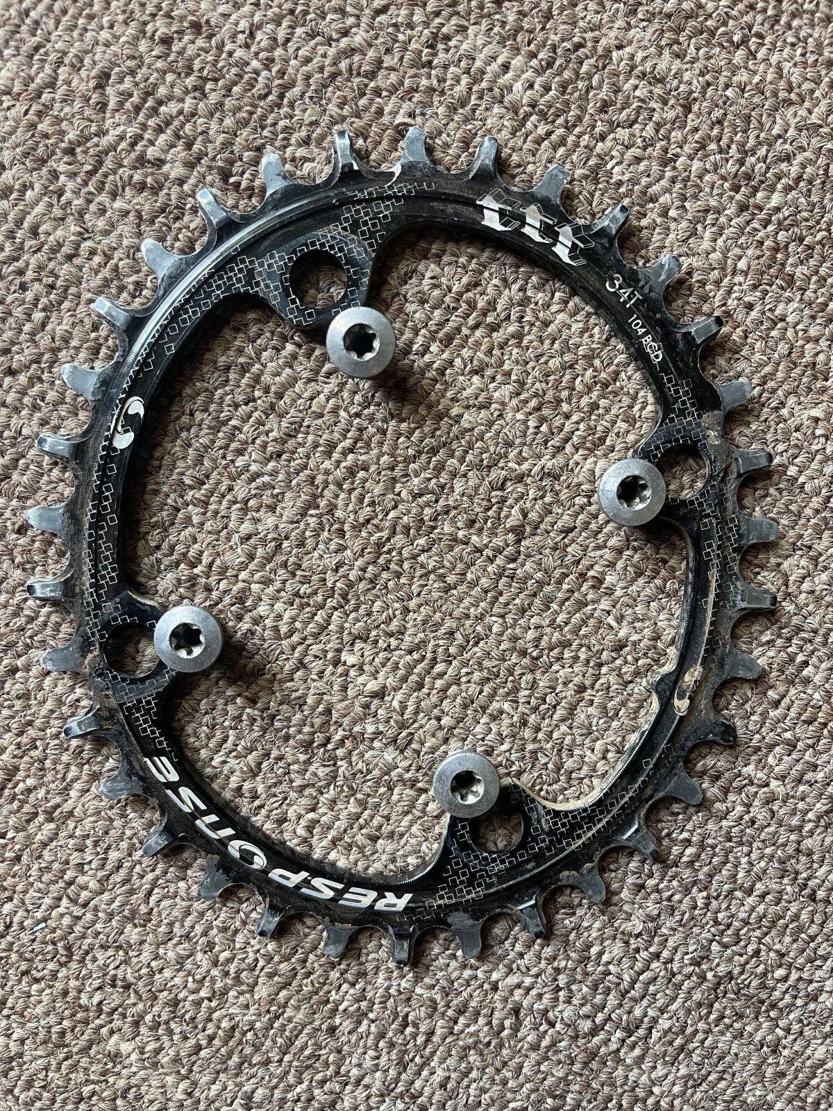 104 BCD Response 34T oval chainring | Chainrings | Bike Hub