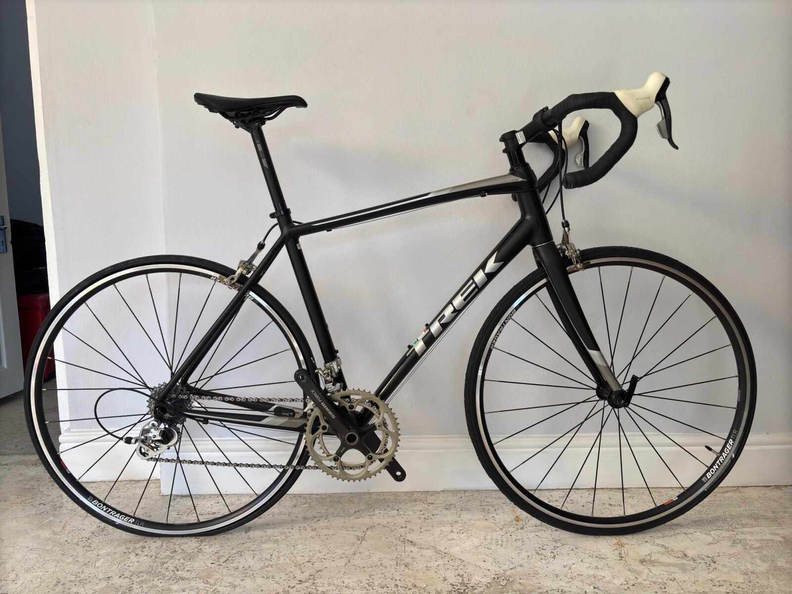 TREK DOMANE AL2 | Road Bikes | Bike Hub