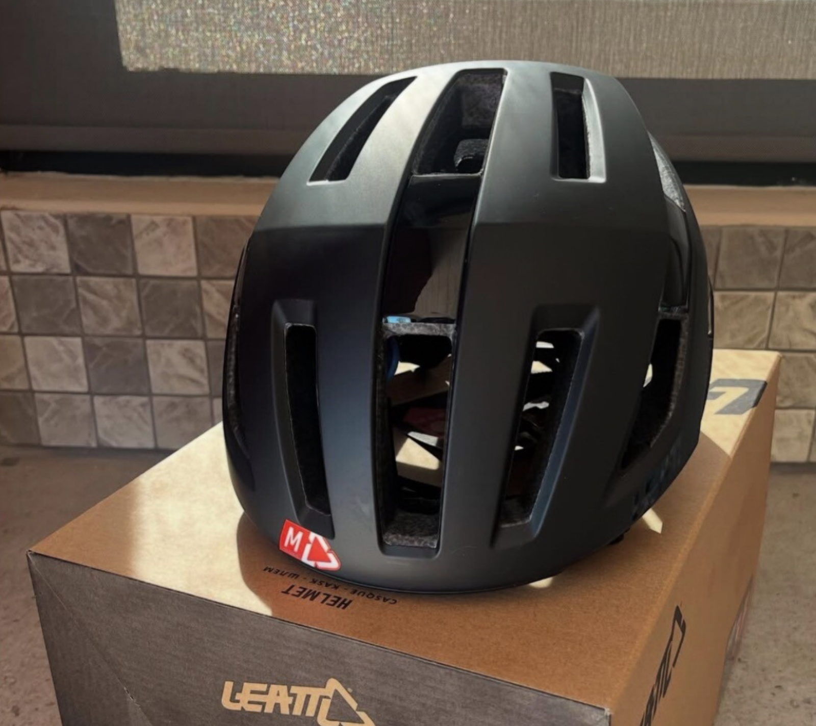 Leatt Endurance 3.0 V24 Helmet Size Medium | Helmets | Bike Hub