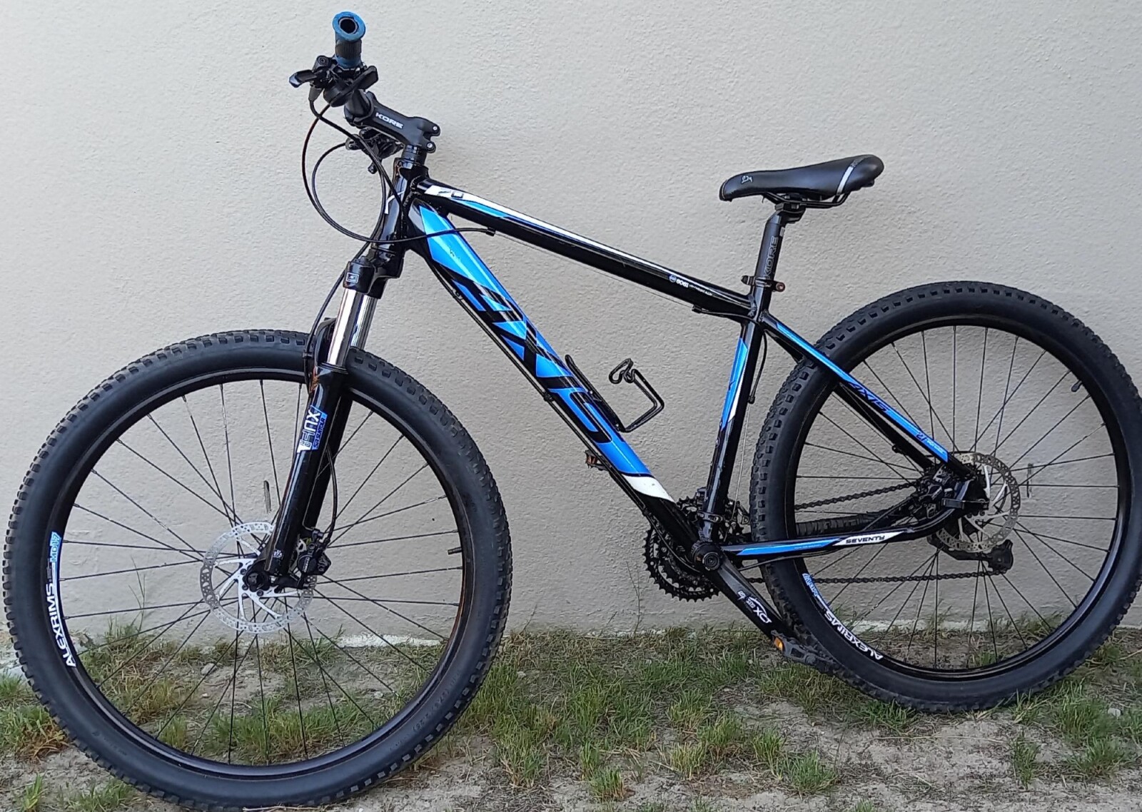 Axis 27.5 medium MTB | Hardtail Mountain Bikes | Bike Hub