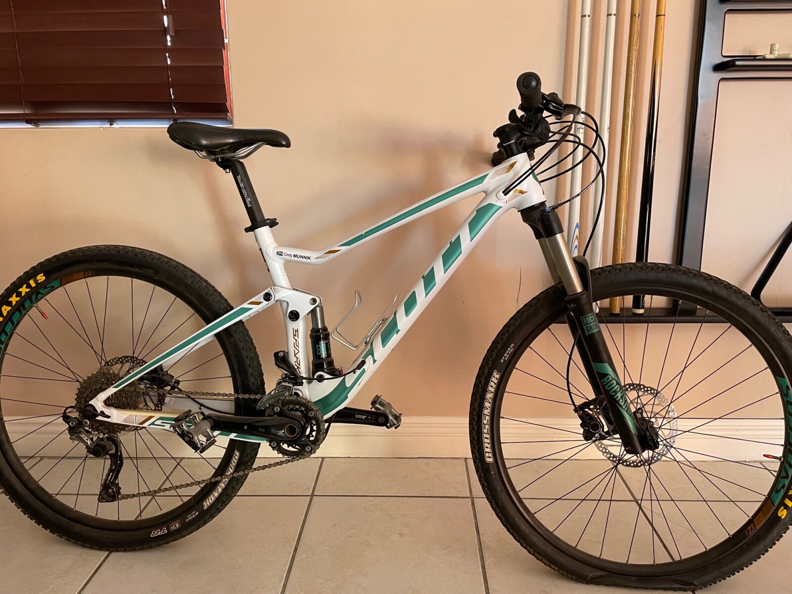 Scott Spark Contessa | Dual Suspension Mountain Bikes | Bike Hub