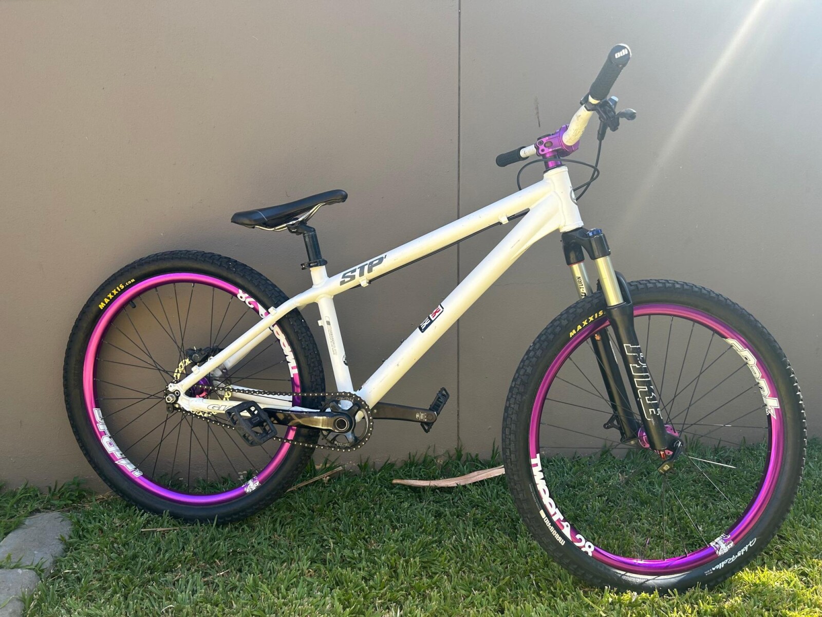 Giant STP | Dirt Jump Bikes | Bike Hub