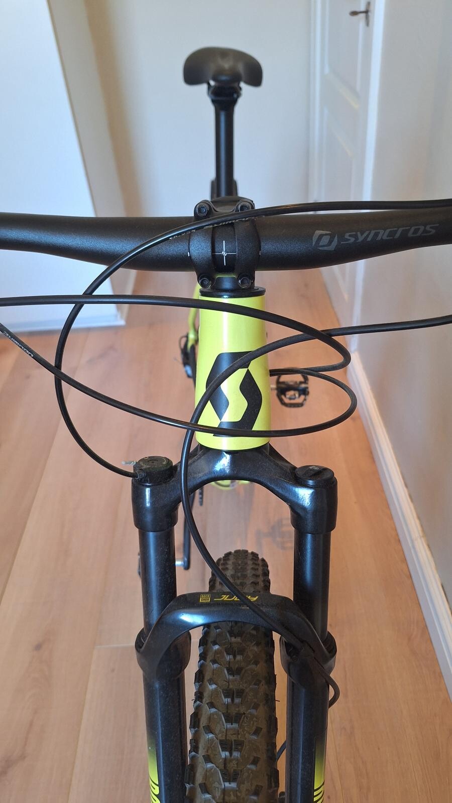 Scott Scale 970 2020 Yellow Large | Hardtail Mountain Bikes | Bike Hub