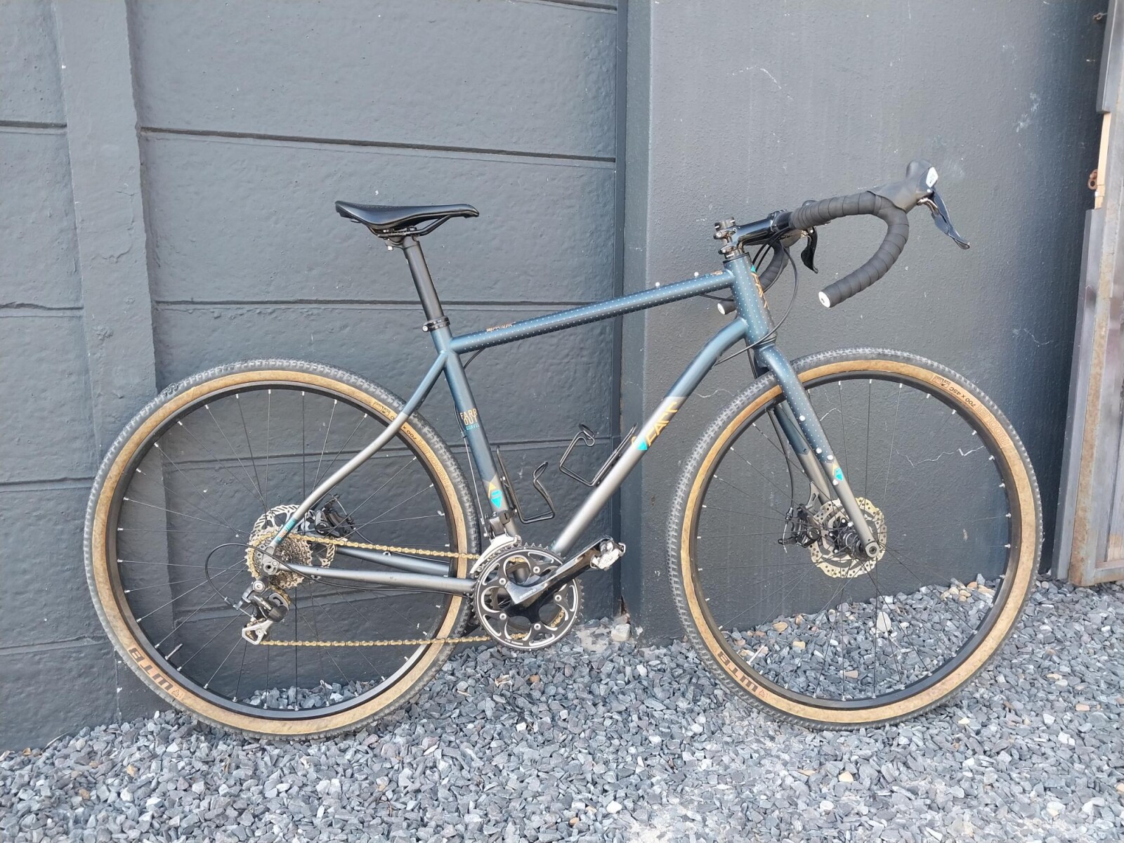 Farr gravel bike m hydraulic dics | Gravel Bikes | Bike Hub