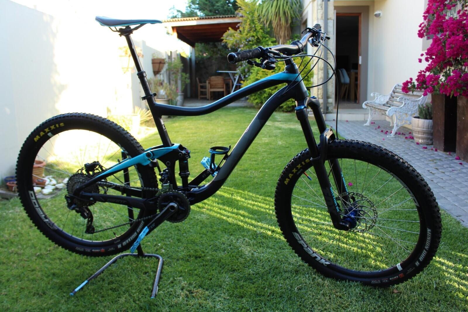 Giant Trance 2 2018 | Dual Suspension Mountain Bikes | Bike Hub