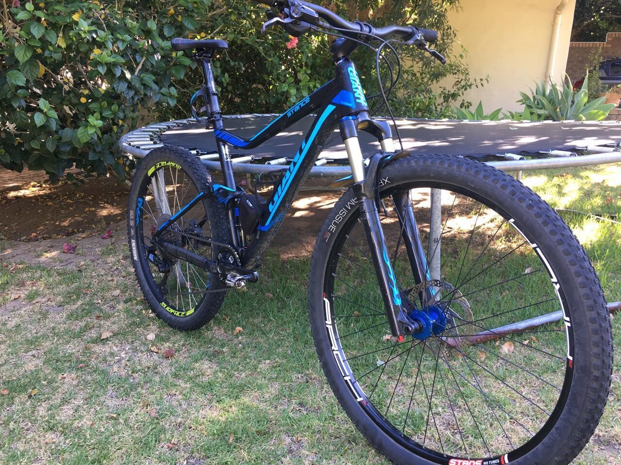 2014 Giant Stance 2 | Dual Suspension Mountain Bikes | Bike Hub