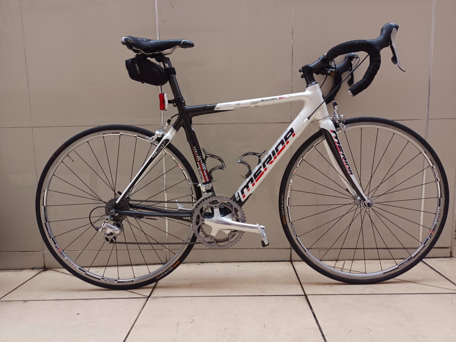 Merida Scultura 907 Full Carbon Road Bike | Road Bikes | Bike Hub