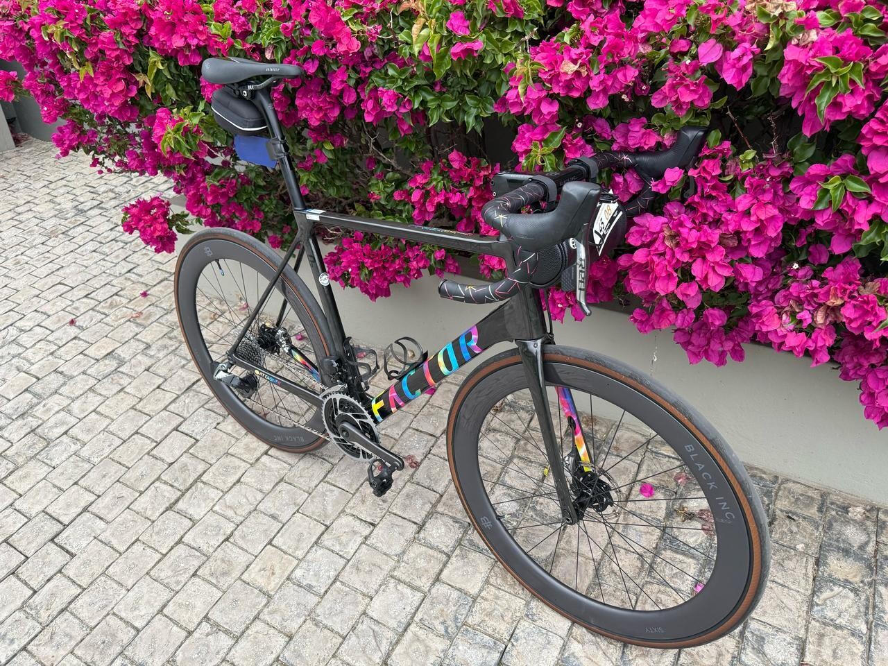 Factor O2 VAM (Price Drop) | Road Bikes | Bike Hub