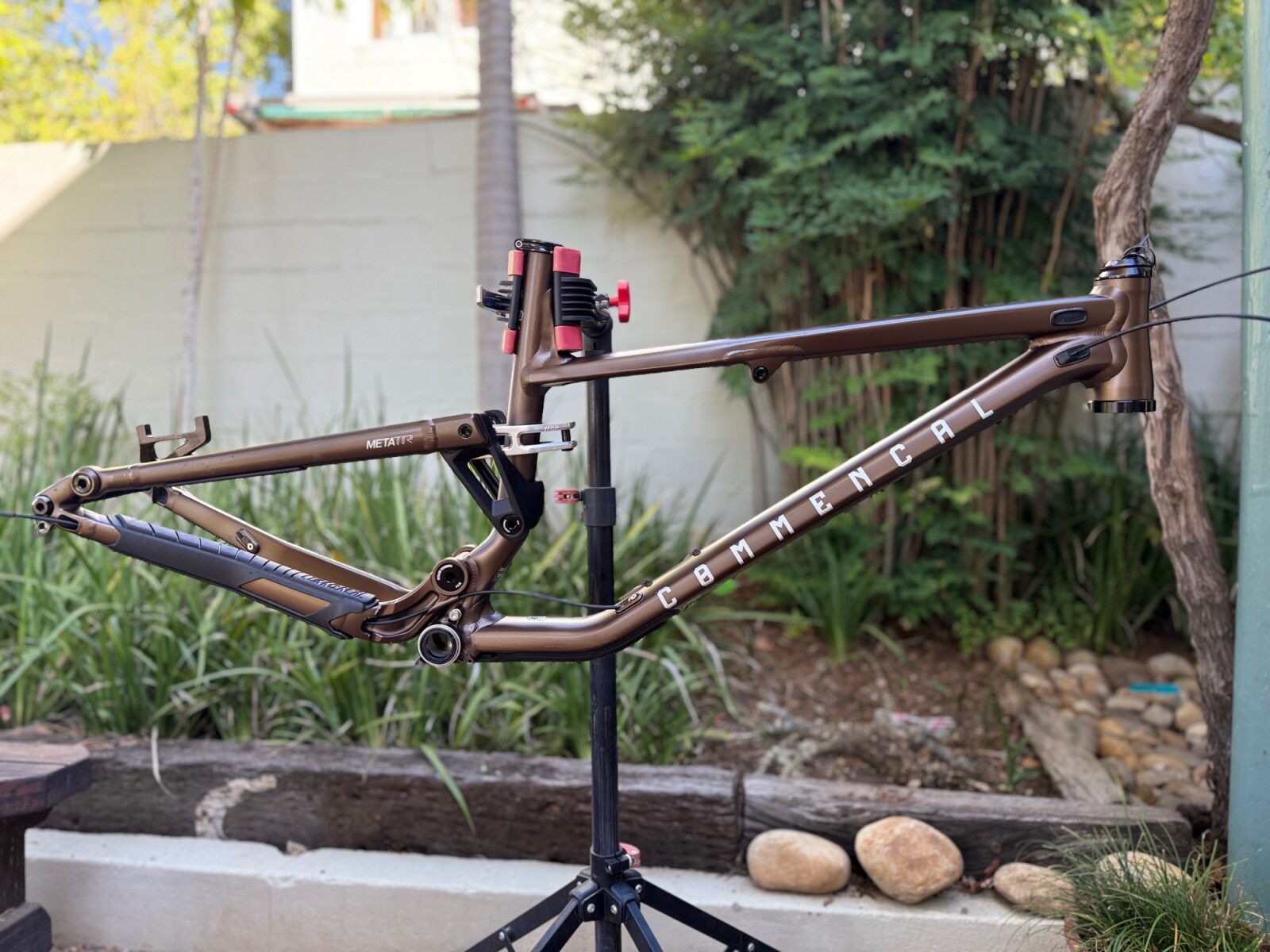 Commencal META V4 Team Edition - FRAME | Dual Suspension Mountain Bike ...