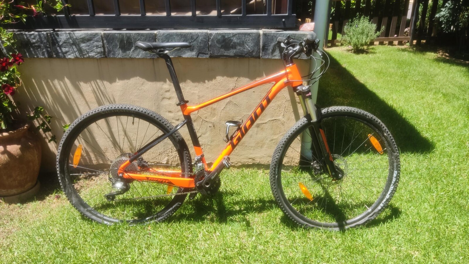 Giant Fathom Medium 29er | Hardtail Mountain Bikes | Bike Hub