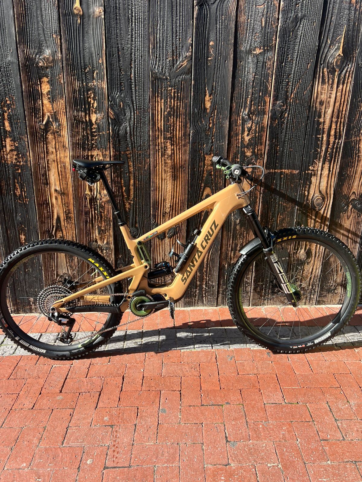 Santa Cruz Bullit cc DEMO | Dual Suspension Mountain E-Bikes | Bike Hub