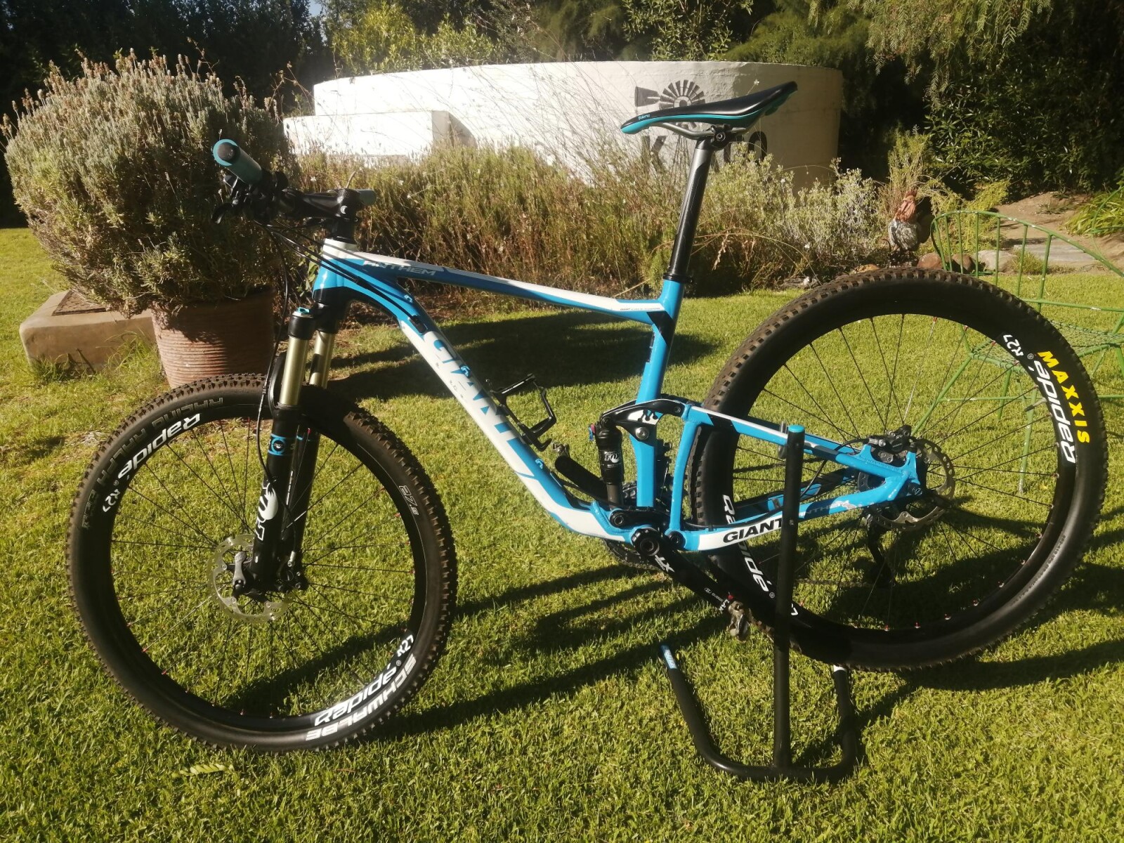 Giant Anthem 1 | Dual Suspension Mountain Bikes | Bike Hub