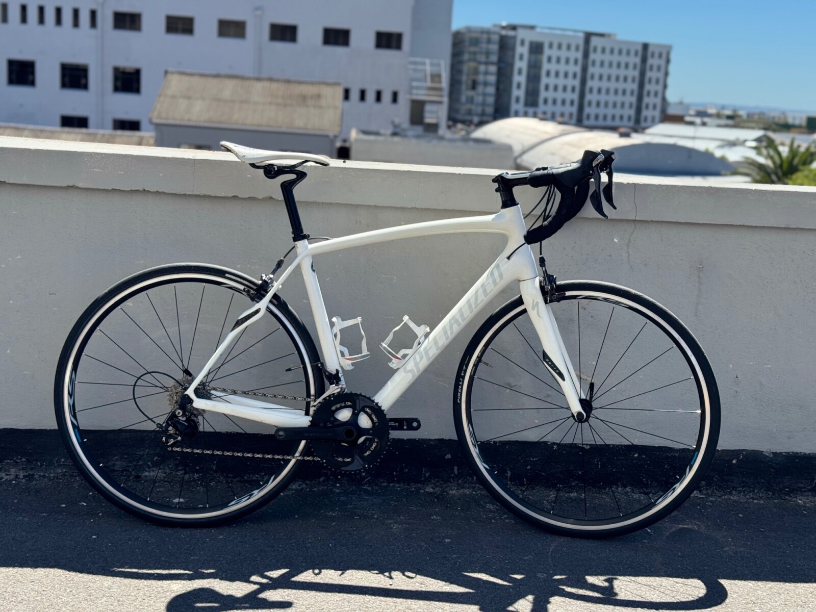 Specialized Roubaix SL4 | Road Bikes | Bike Hub