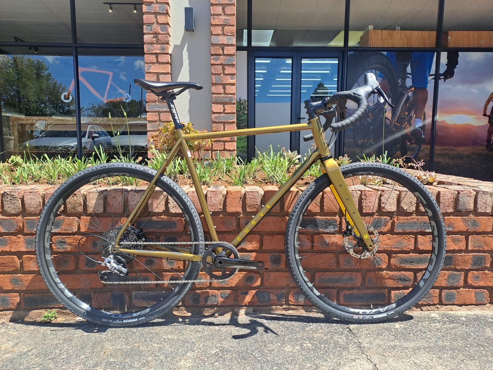 Curve Kevin of Steel | Gravel Bikes | Bike Hub