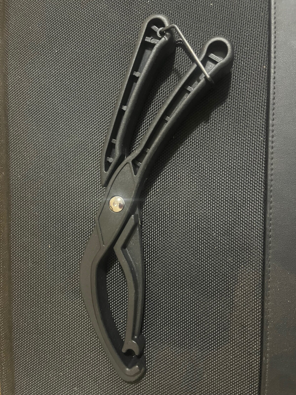 Tyre removal clamps | Workshop Tools | Bike Hub