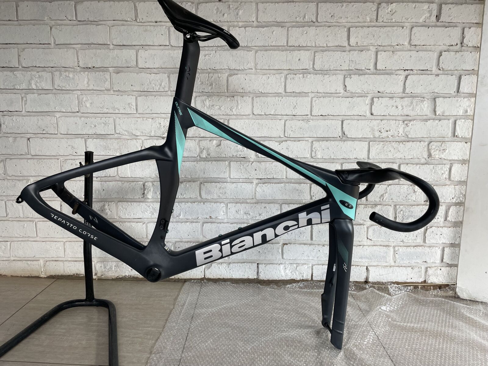 Bianchi Oltre RC 24" - FRAMESET- Medium 53CM | Road Bikes | Bike Hub