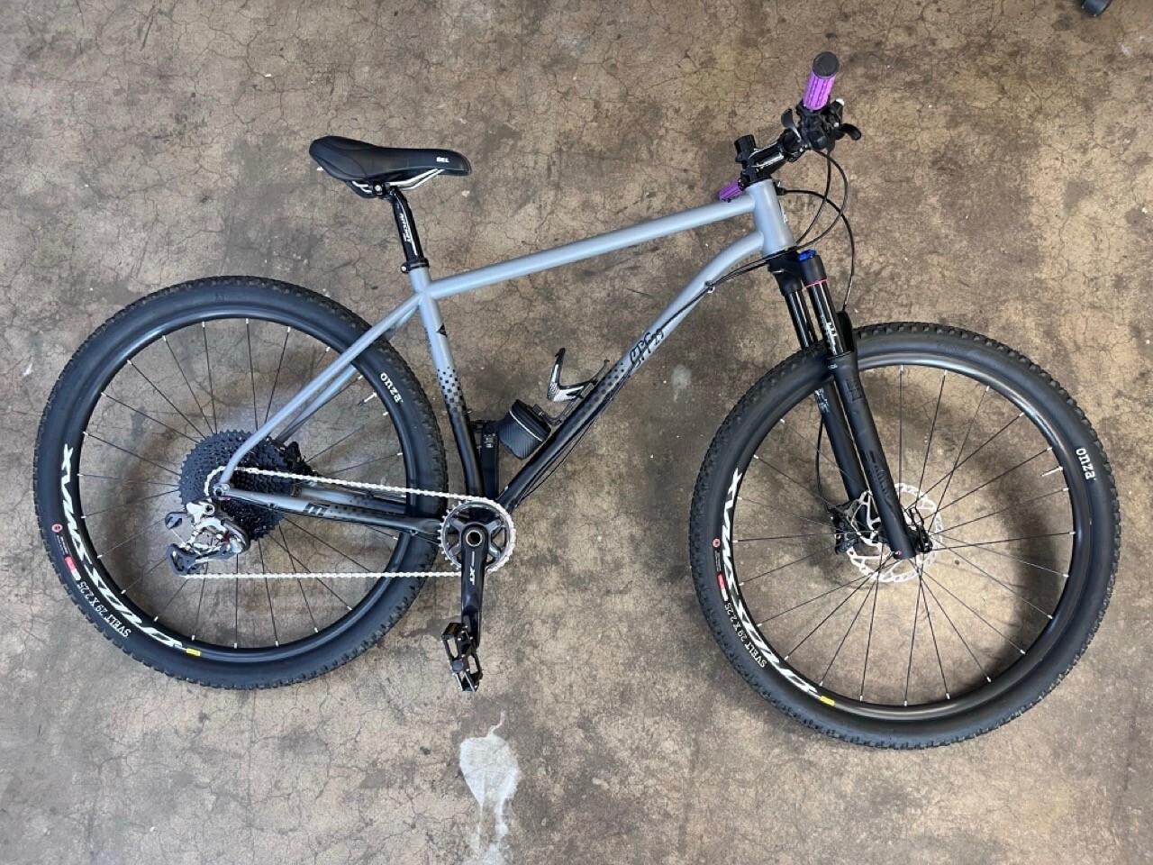 Momsen STF 29 Custom | Hardtail Mountain Bikes | Bike Hub