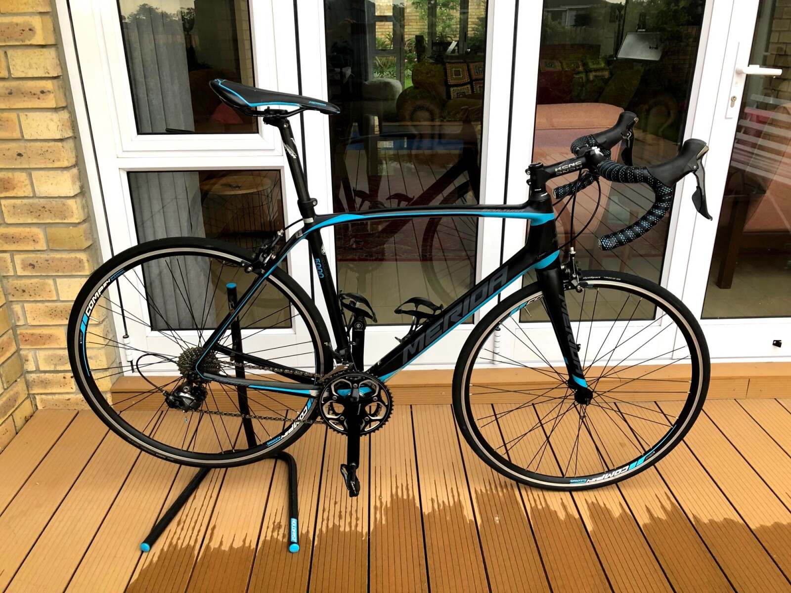 Merida Road - 11 speed L (carbon frame) | Road Bikes | Bike Hub