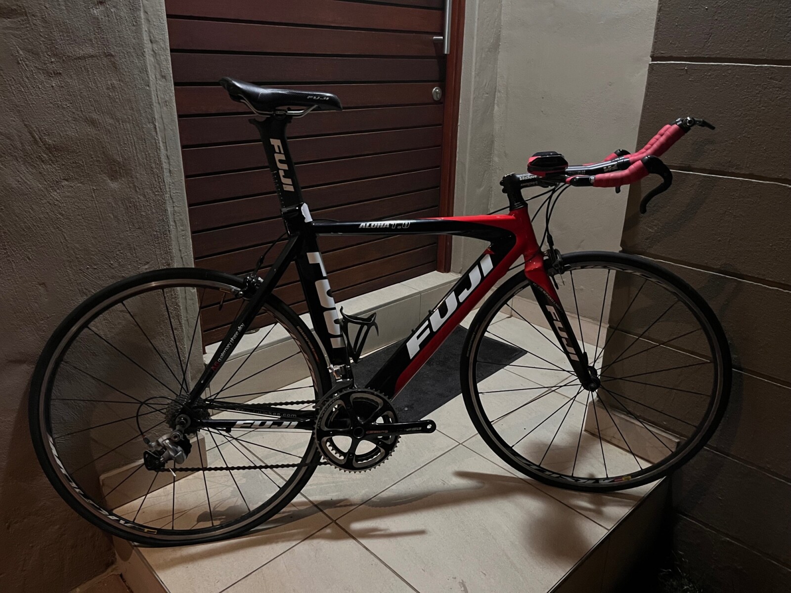 Fuji Aloha 1.0 TT Bike | Triathlon & Time Trial Bikes | Bike Hub