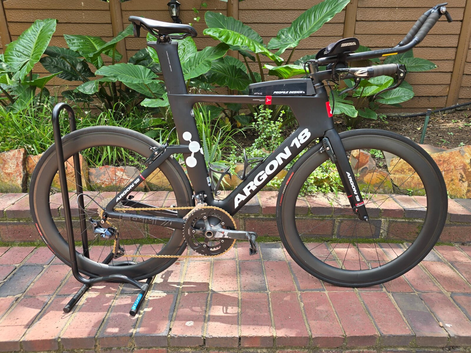 Argon 18 E117 w Power meter | Triathlon & Time Trial Bikes | Bike Hub