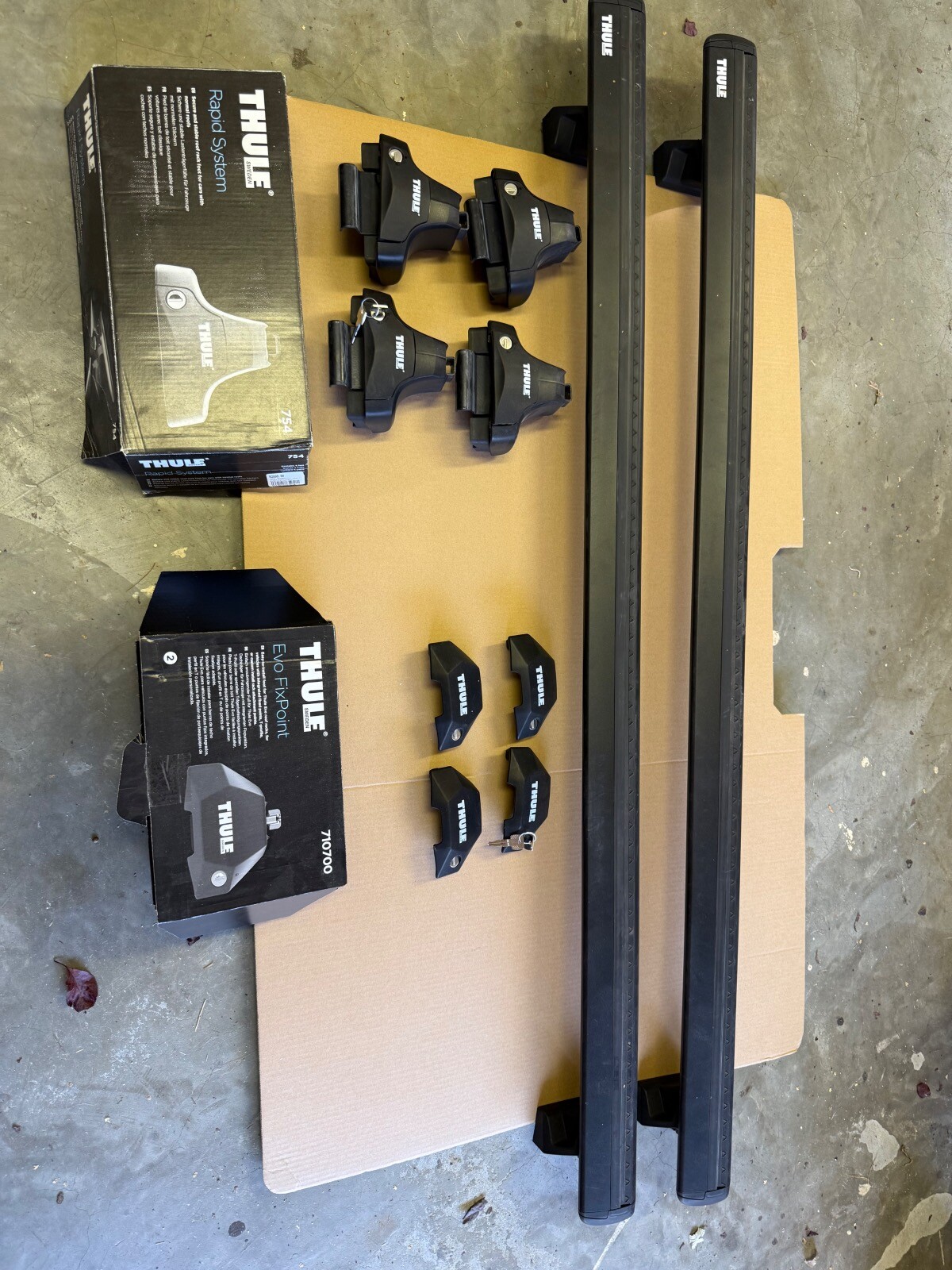 Thule black wing bar kit (152cm) | Bike Racks | Bike Hub