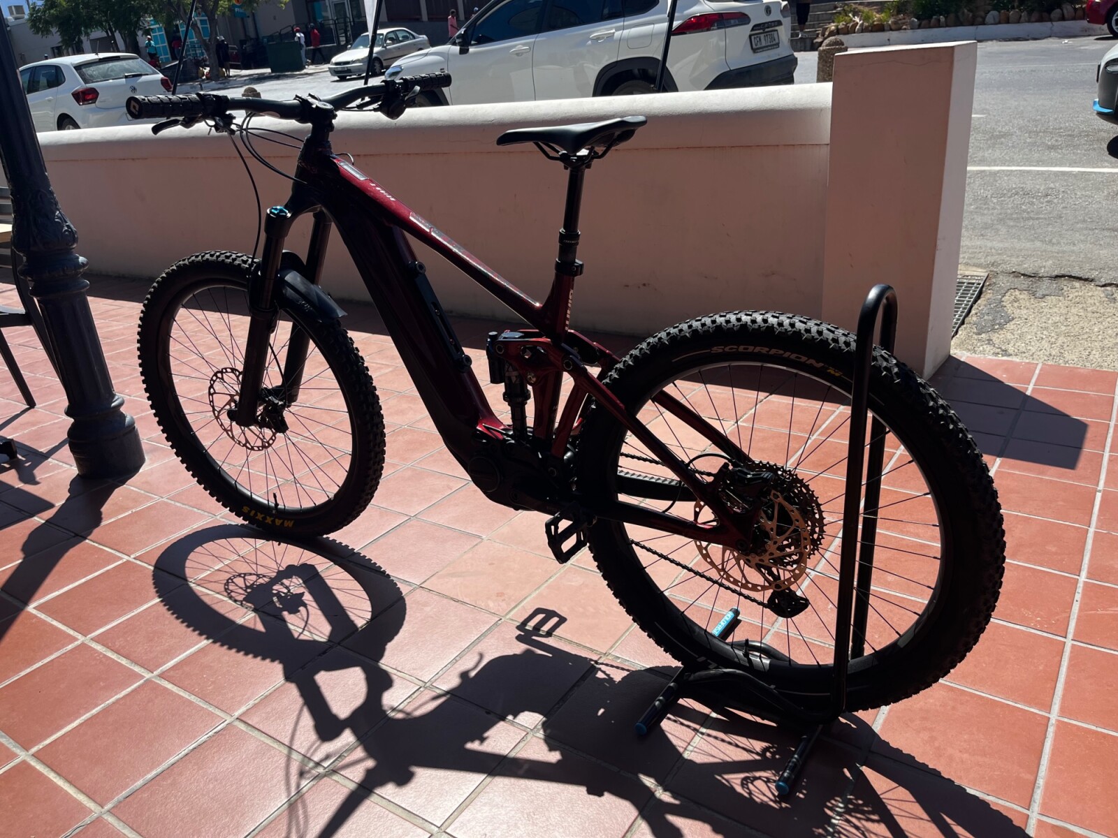 2023 Giant Reign E +2 | Dual Suspension Mountain E-Bikes | Bike Hub