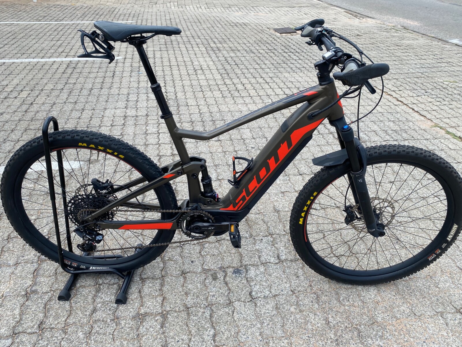 Scott Strike E-Ride 920 | Dual Suspension Mountain E-Bikes | Bike Hub