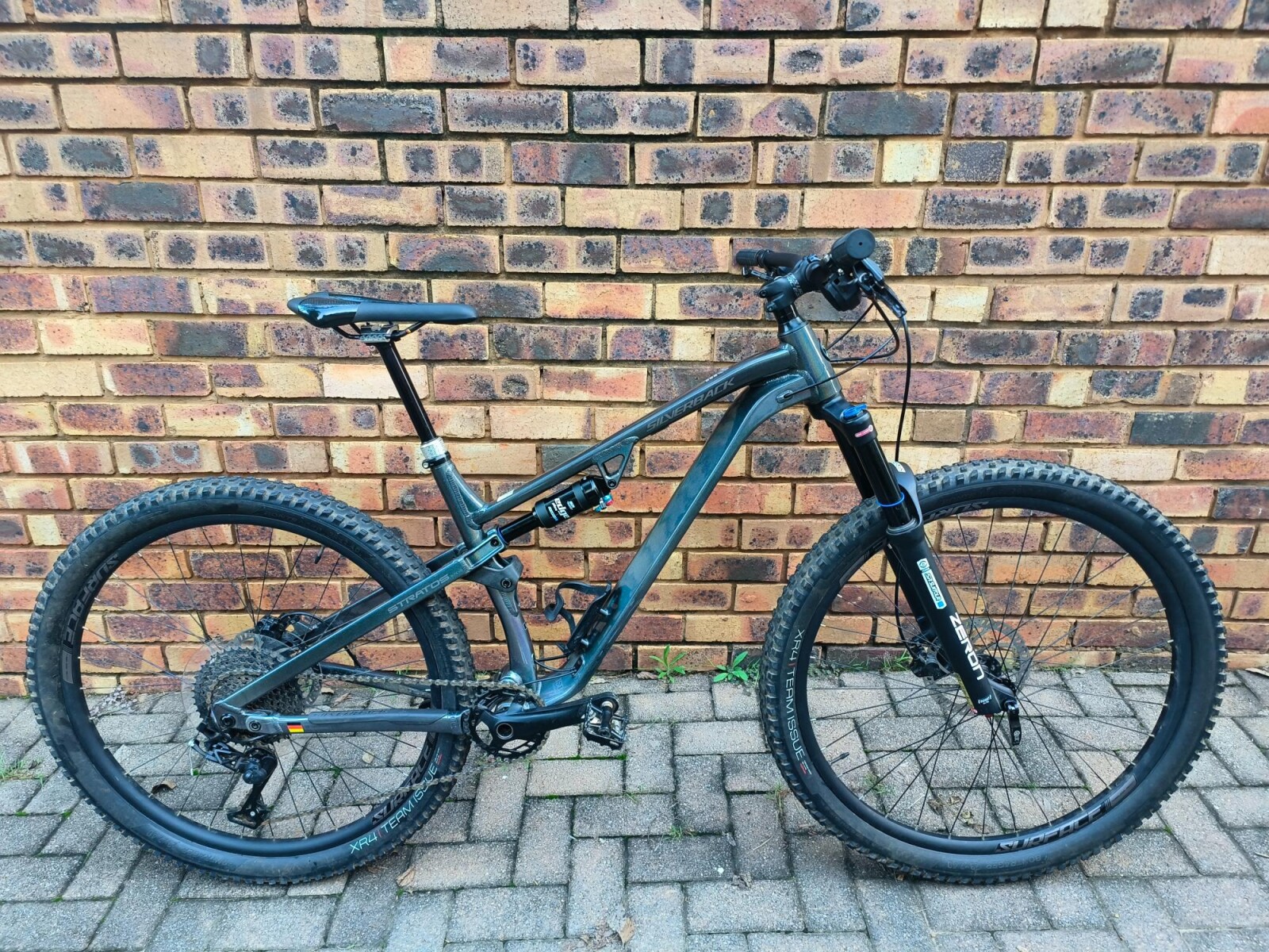 Silverback Stratos Elite M5 | Dual Suspension Mountain Bikes | Bike Hub