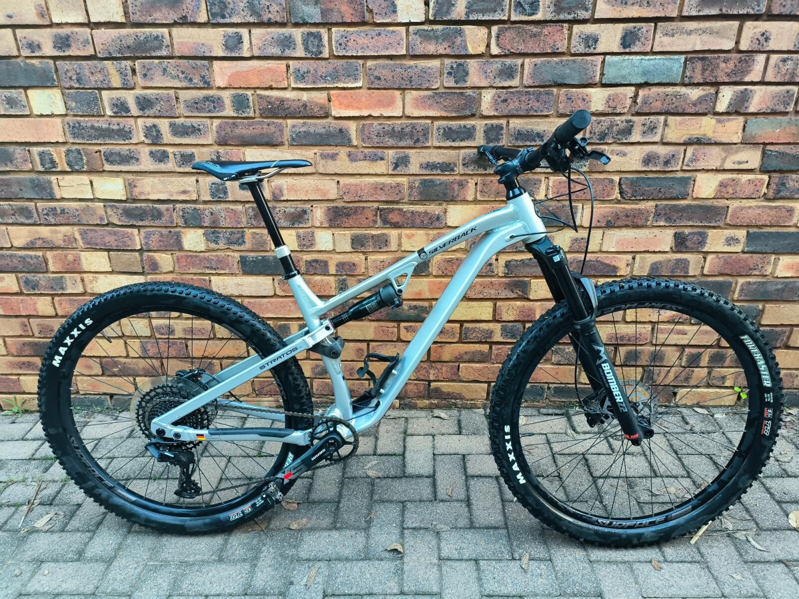 Silverback Stratos Pro | Dual Suspension Mountain Bikes | Bike Hub
