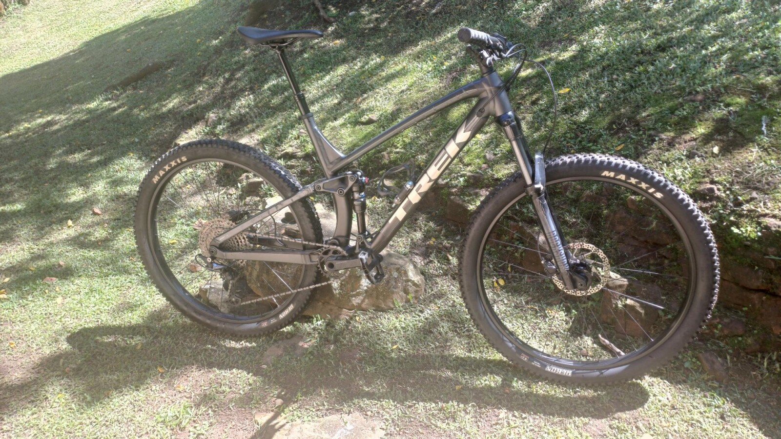Trek Fuel EX 5 (Gen 5) | Dual Suspension Mountain Bikes | Bike Hub