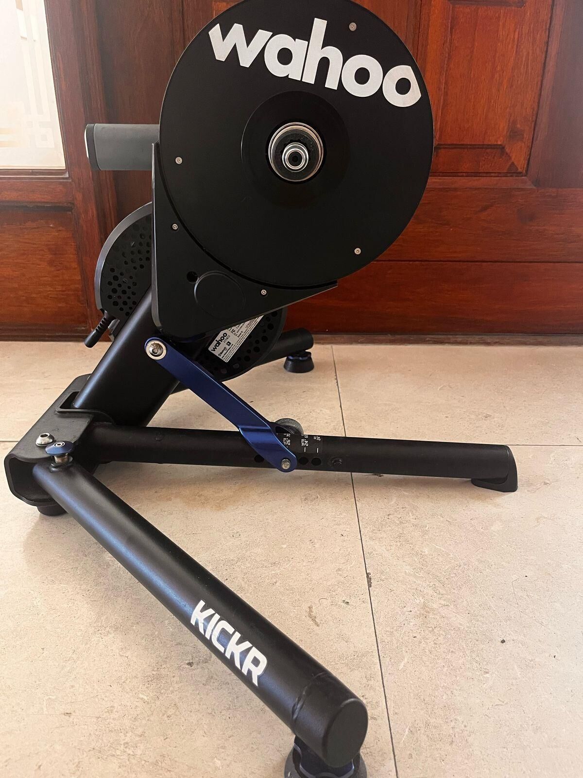 Wahoo Kickr V.3 & Laptop/Tablet stand | Indoor Trainers & Accessories ...