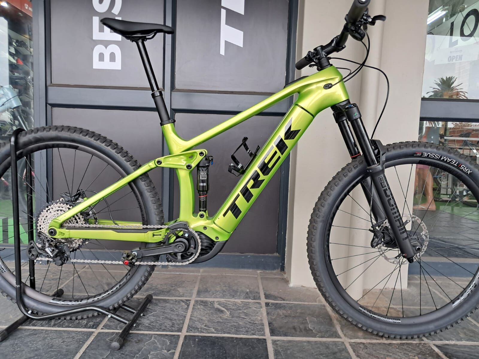 Trek Rail 9.7 Gen 4 (L) | Dual Suspension Mountain E-Bikes | Bike Hub