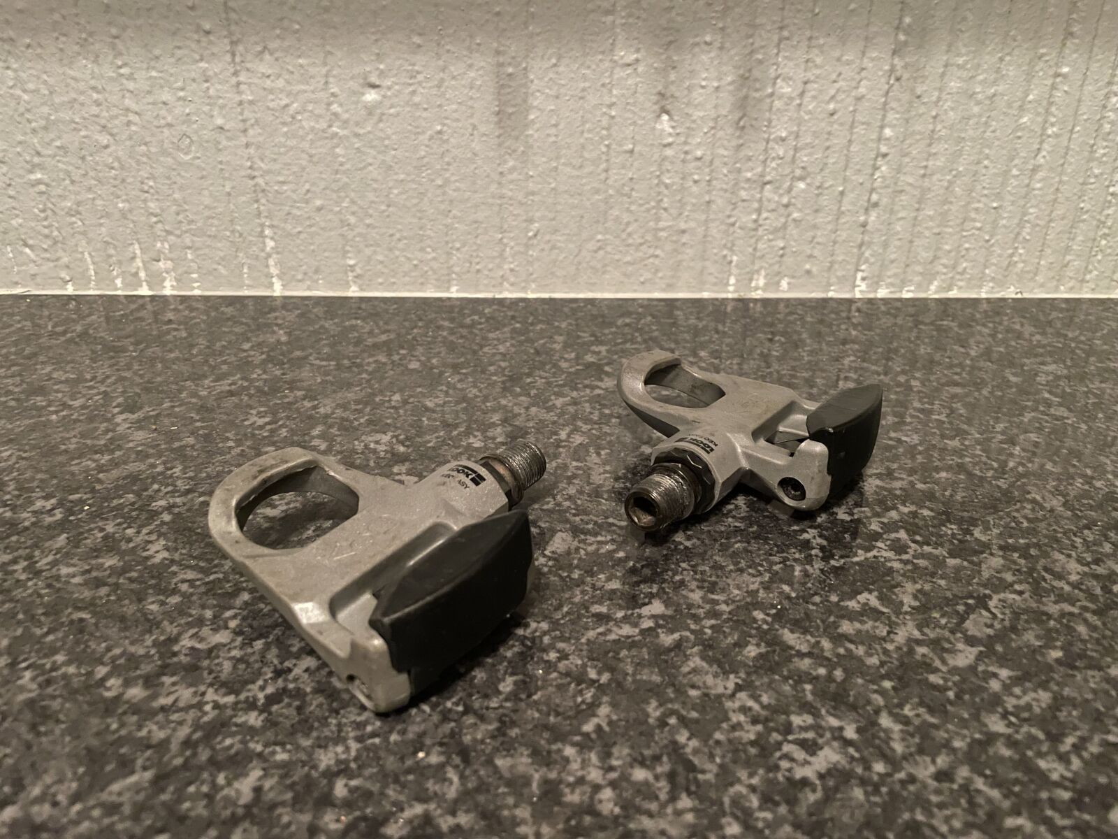 Look Keo Easy - Road Cycling Pedals | Pedals | Bike Hub