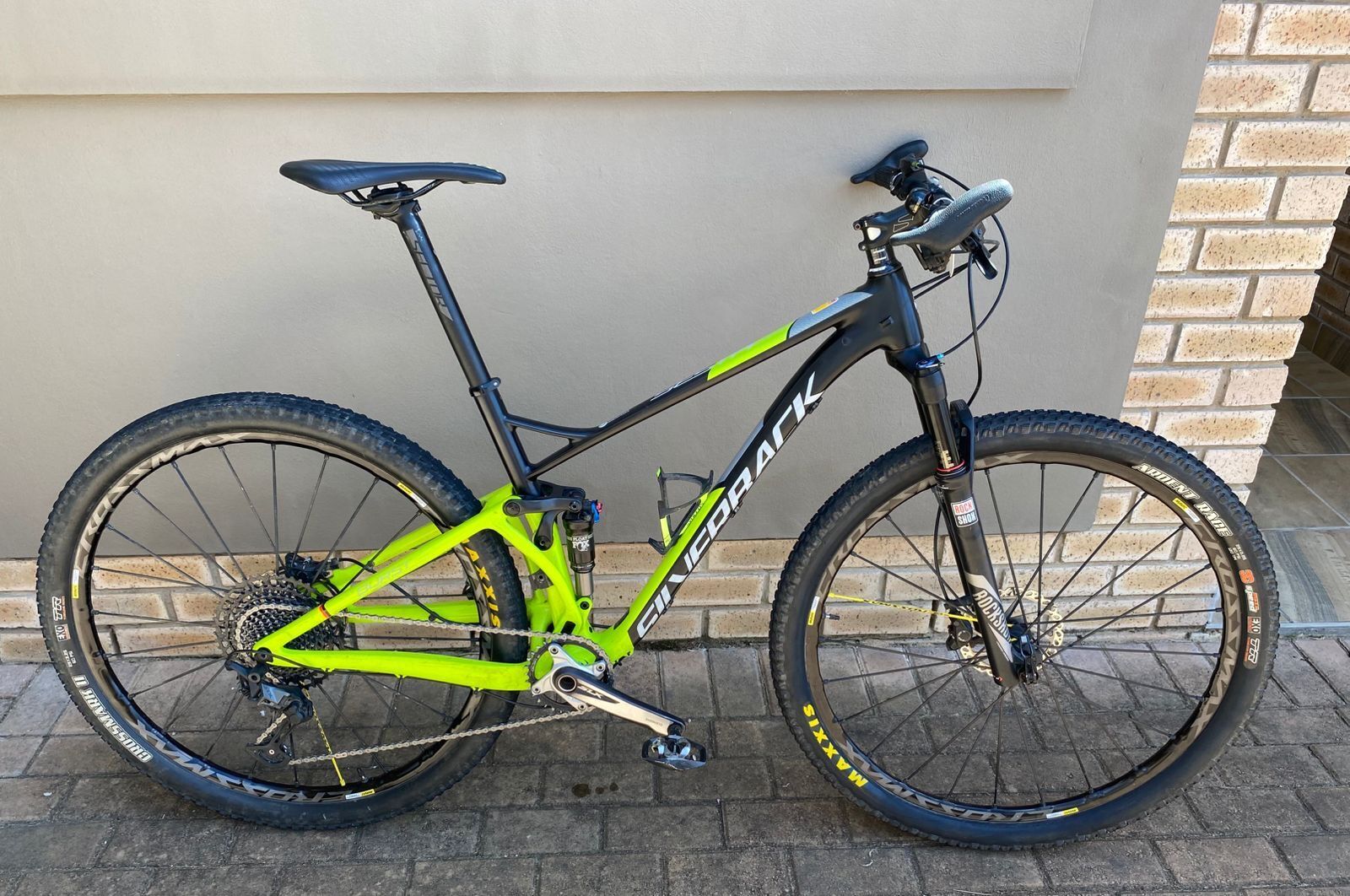 Silverback Sesta Comp Full carbon | Dual Suspension Mountain Bikes ...