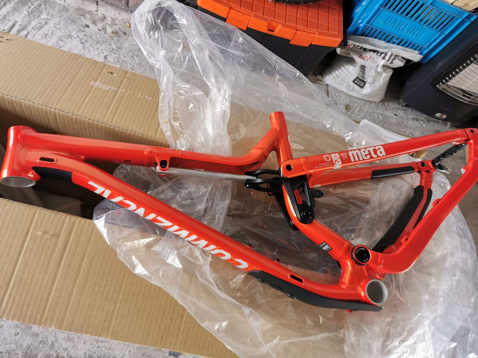 Commencal Meta AM 29 Frameset | Dual Suspension Mountain Bike Frames ...