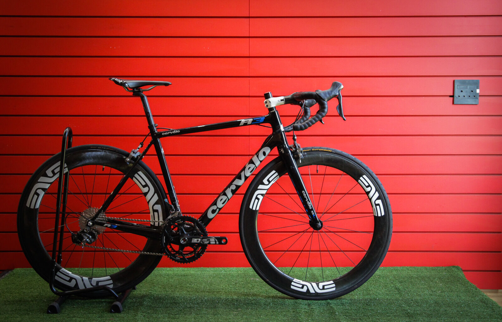 Cervelo R3 | Road Bikes | Bike Hub