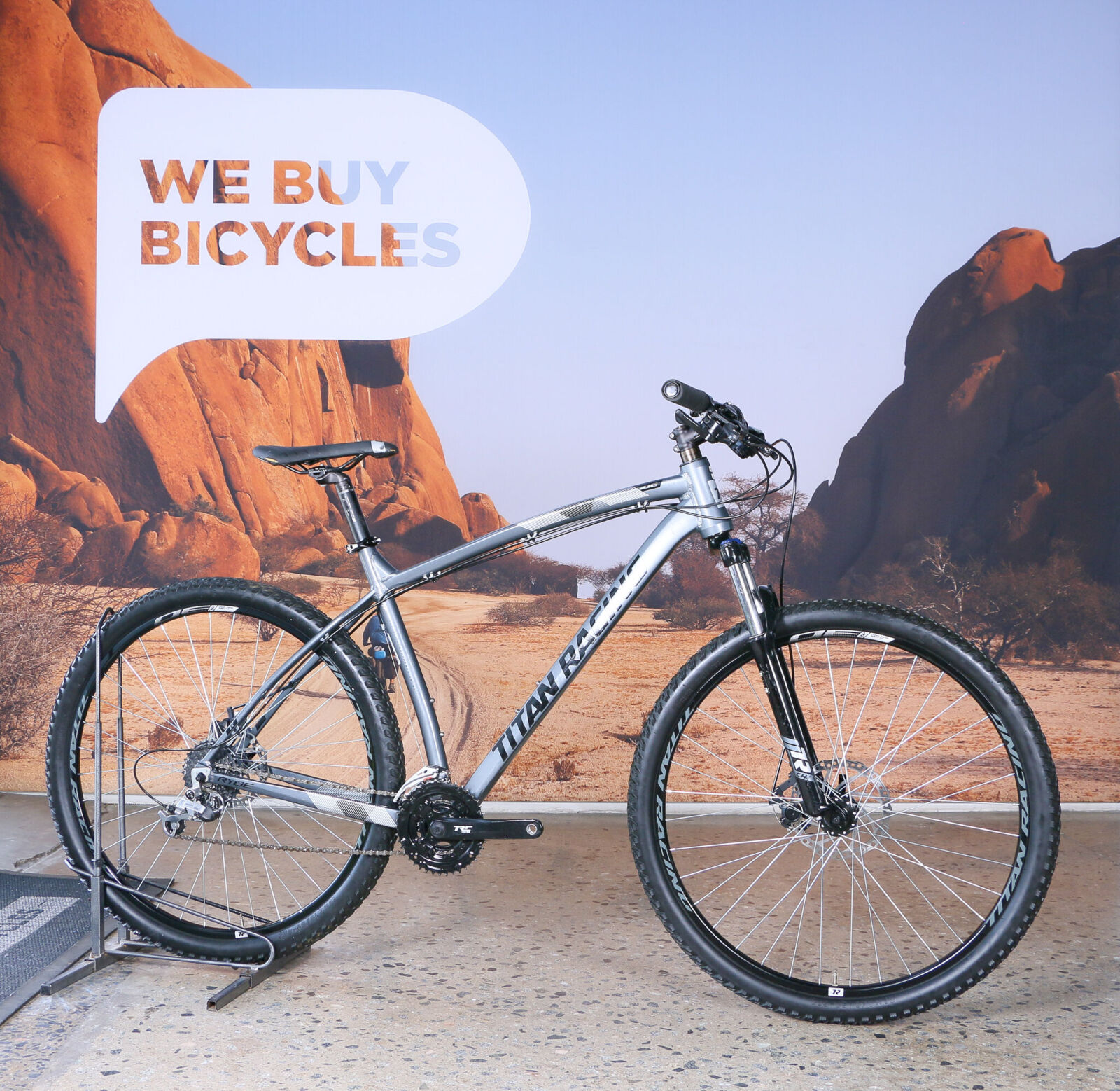 Pre-Owned Titan Racing Rogue (L) BM10487 (2022) | Hardtail Mountain Bikes | Bike Hub